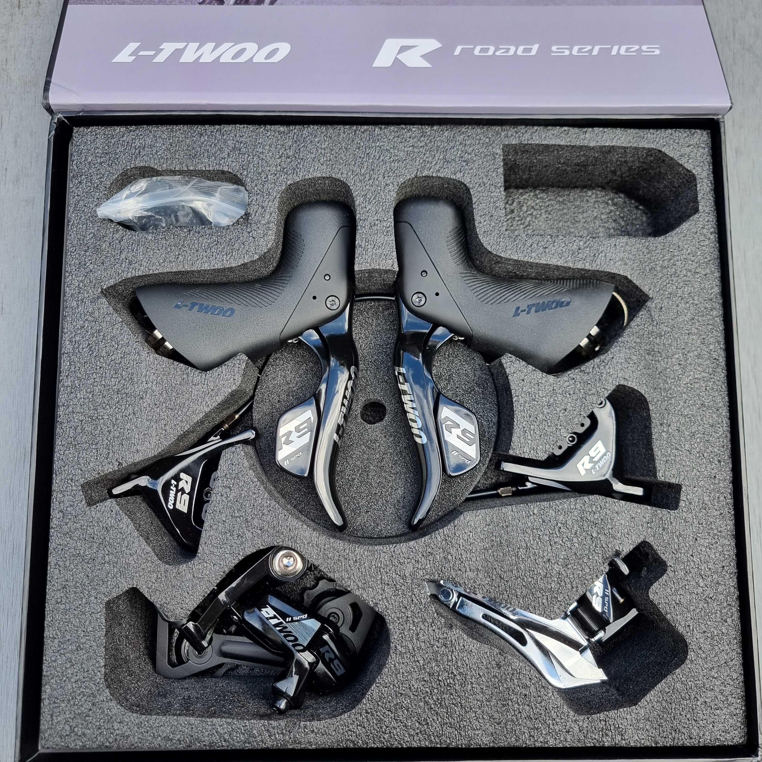 L-TWOO R9 Series 2x11 Full Hydraulic Disc Brake Groupset (ALU)– Winspace NZ
